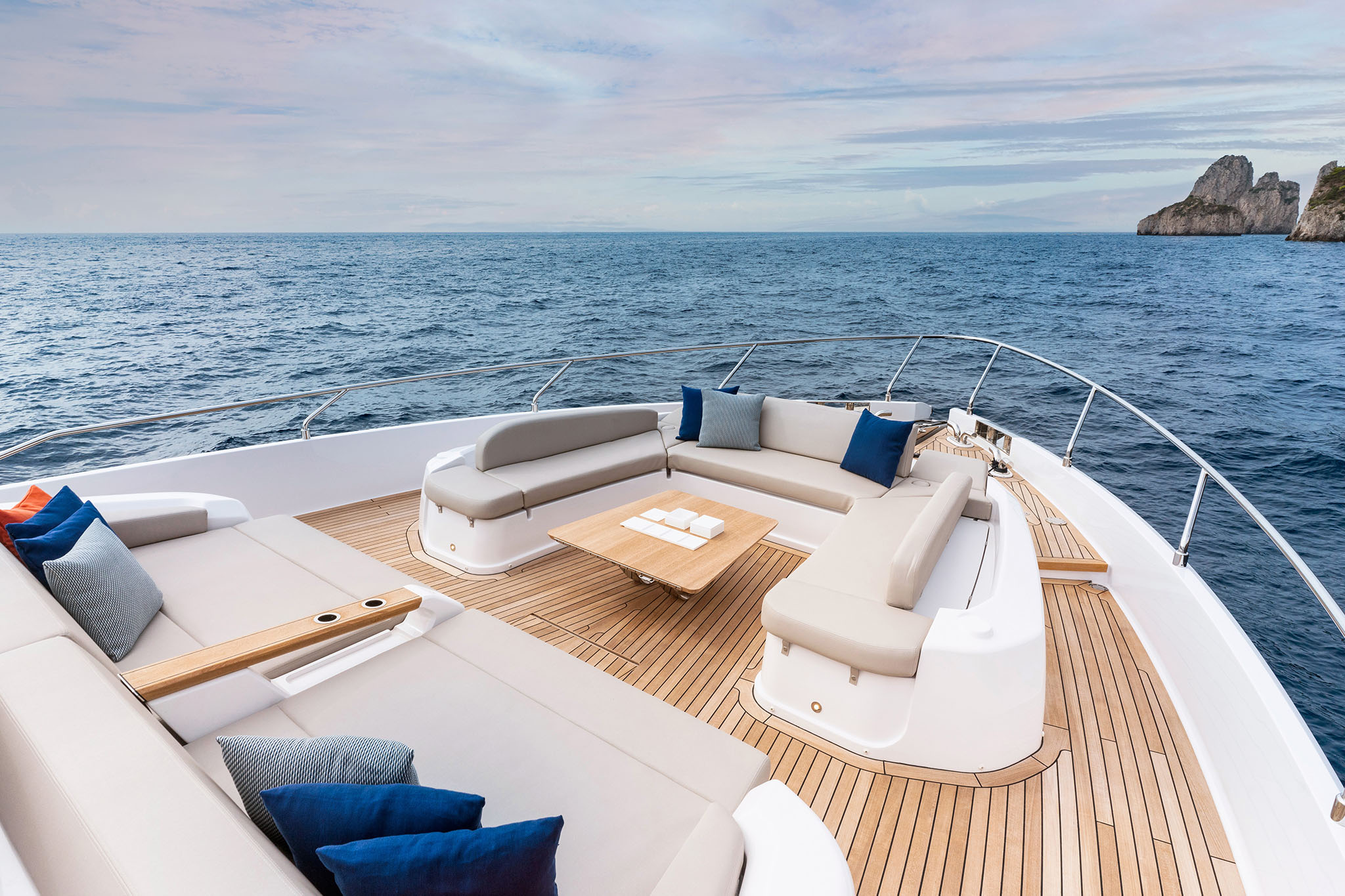 Yacht LADY AGA, Ferretti | CHARTERWORLD Luxury Superyacht Charters